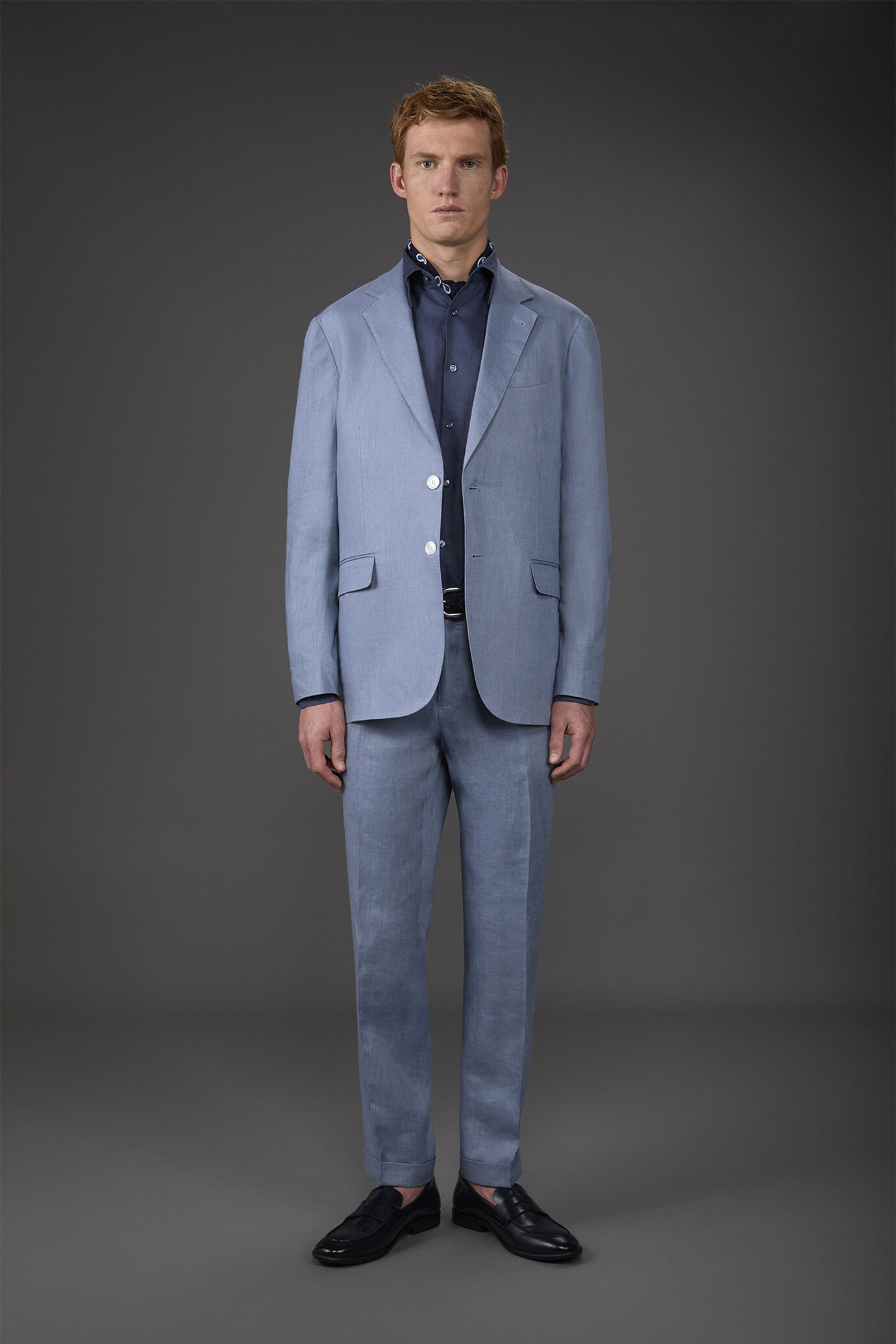 Single-breasted men's suit with flat front trousers, in 100% linen with ...