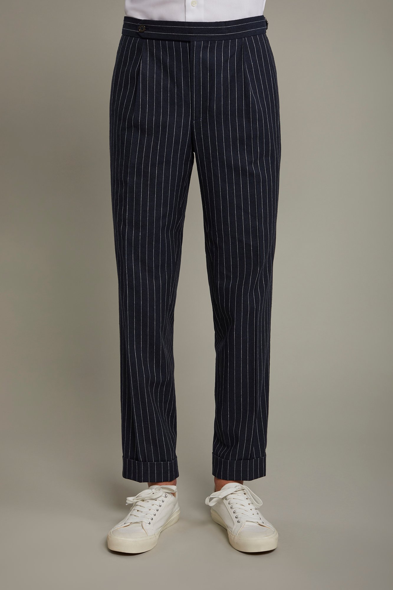 Pantalone classico uomo con doppia pince tessuto lino e cotone con ...
