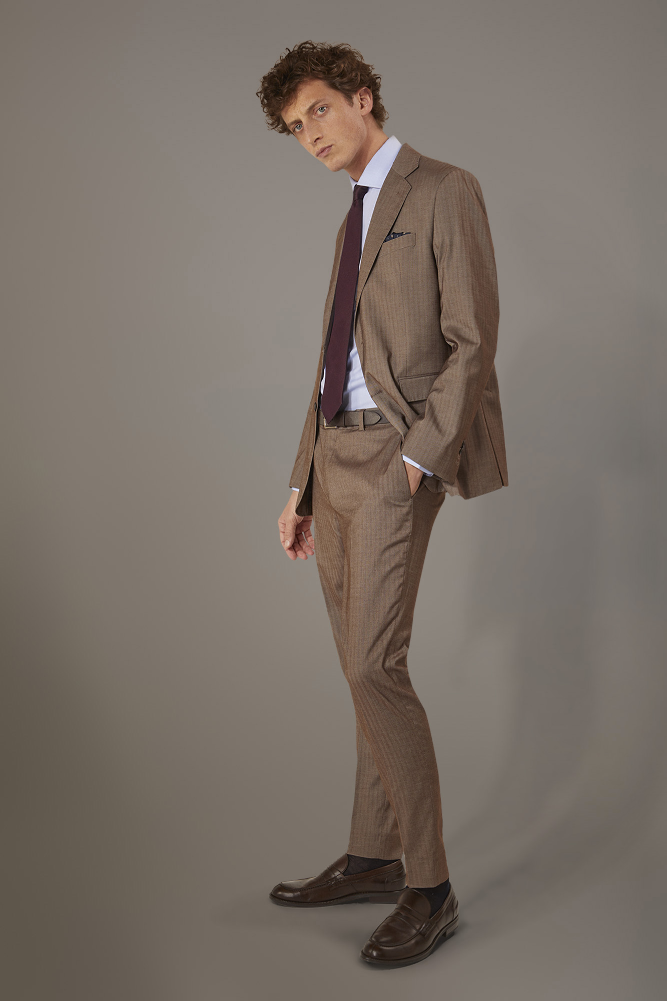 Regular fit single-breasted suit patterned herringbone fabric with ...