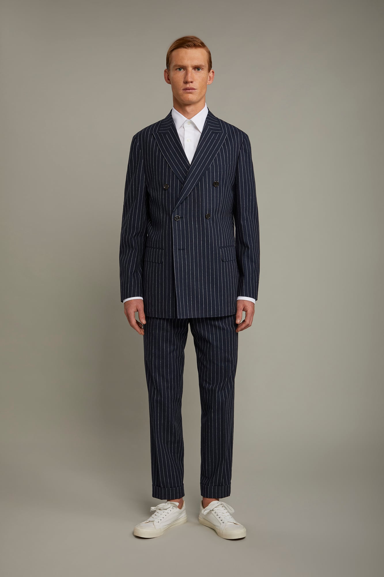 Klassische Herrenhose mit doppeltem Abnäher aus Leinen und Baumwolle in ...
