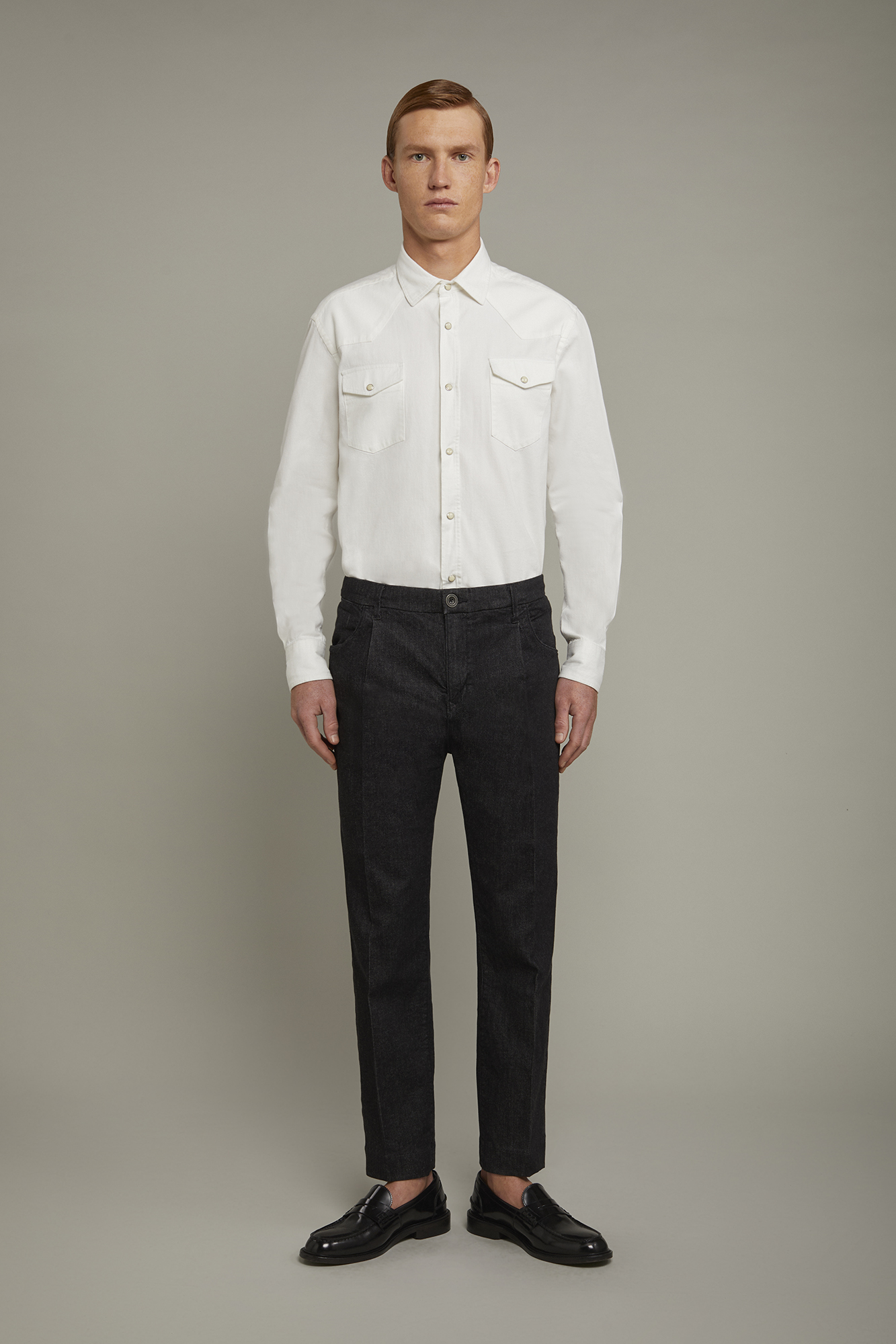 Pantalone uomo con piccola pince tessuto in denim regular fit ...